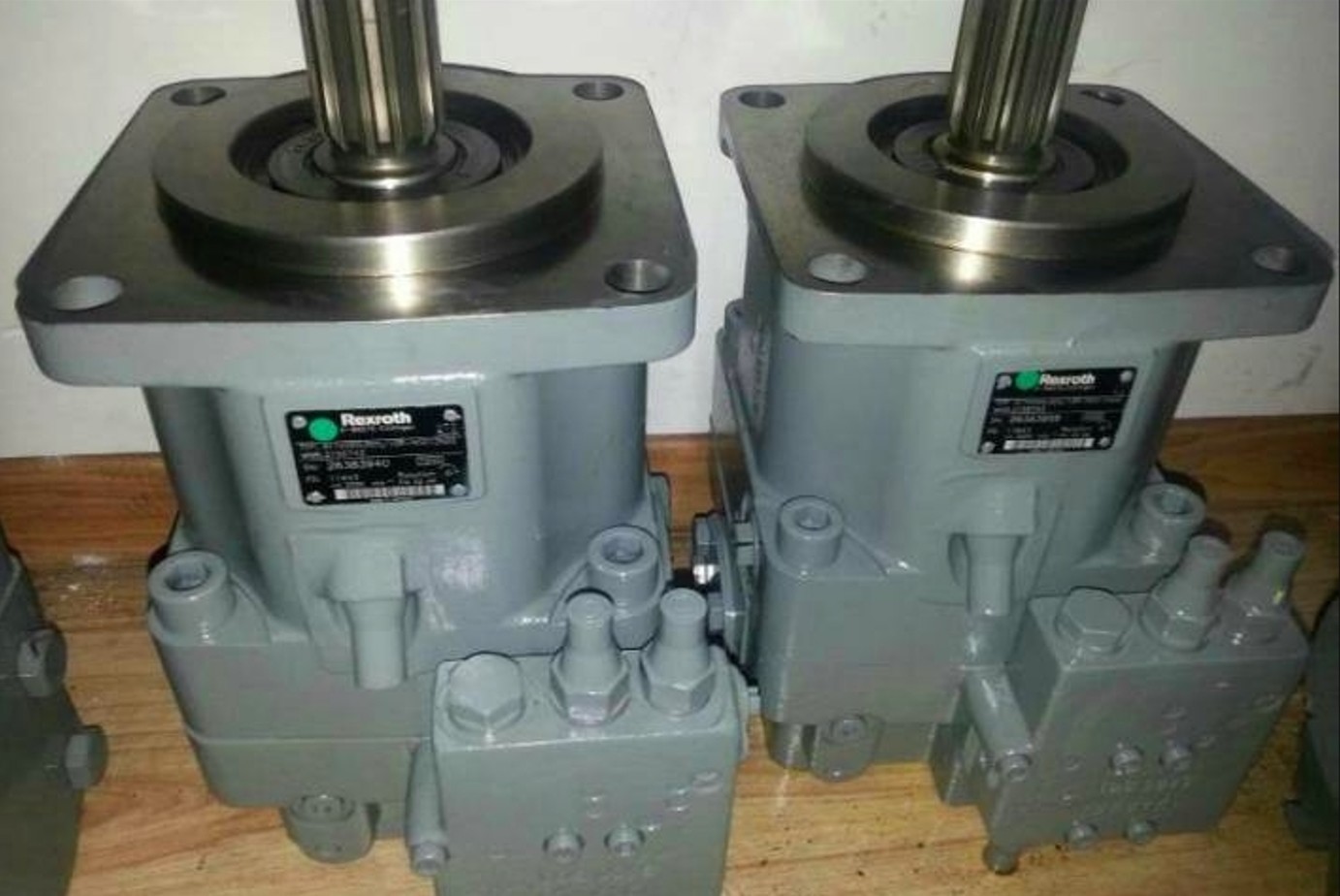 R902064484 A11VLO260LRDU2 / 11R-NPD12K01H-S A11VO المضخة المحورية ذات المكبس المتغير